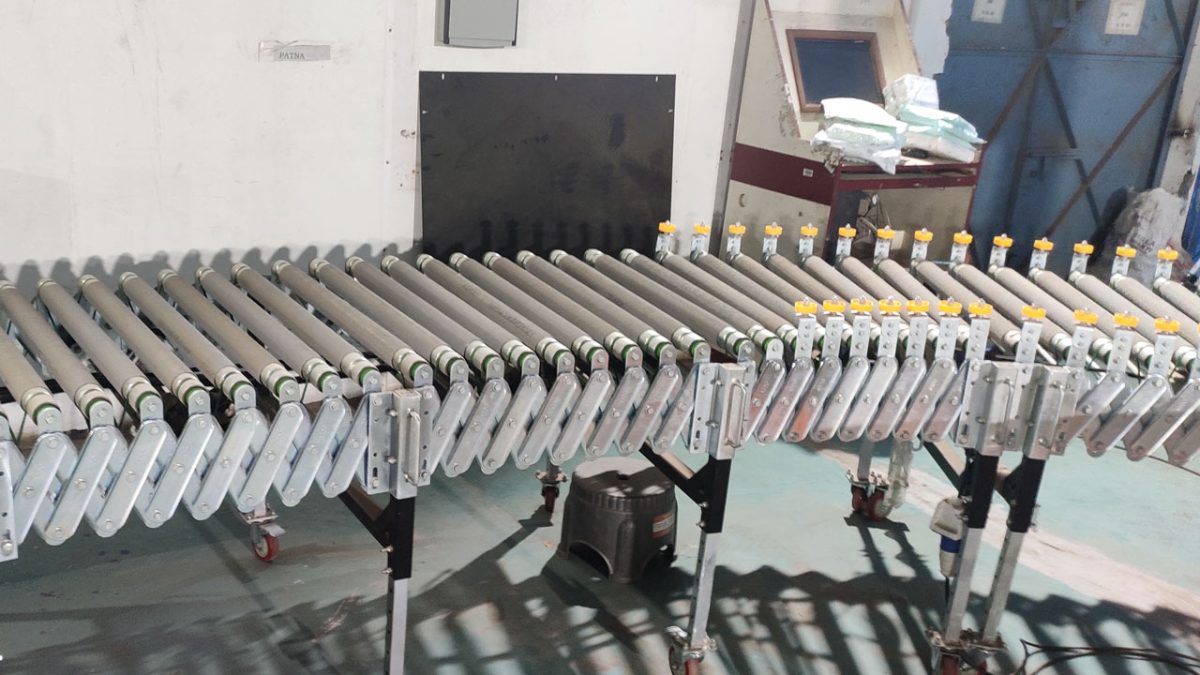 Conveying and Sorting in a Courier Express Parcel Operation – Intralogistics Material & Data Flow